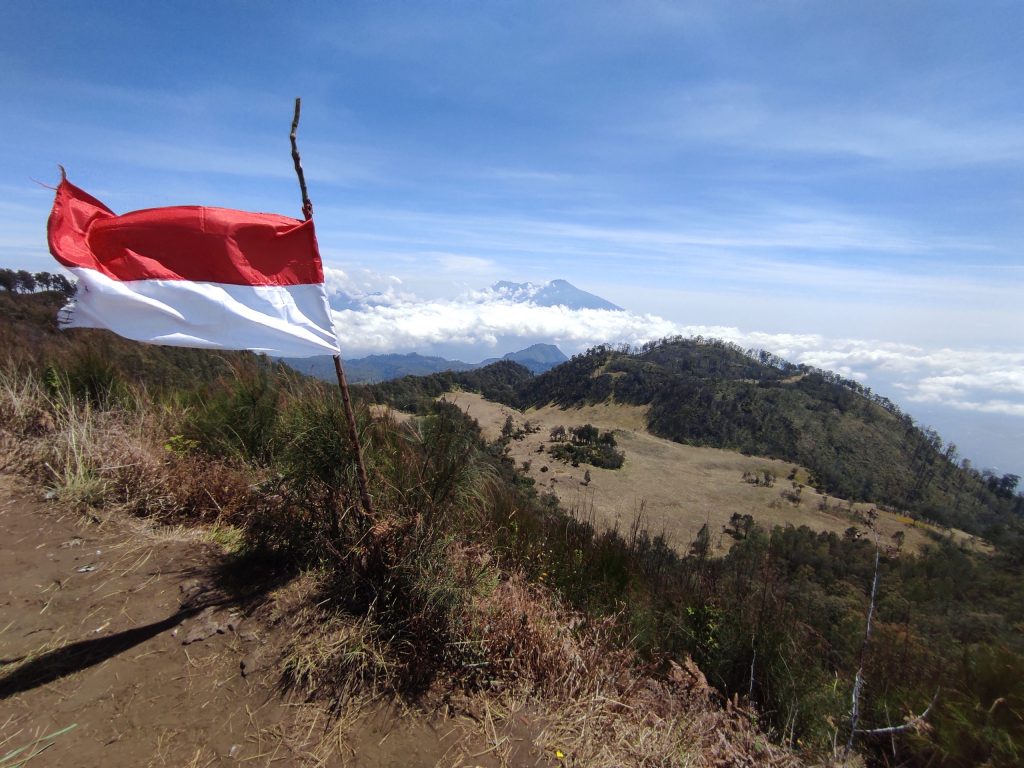 Pendakian Gunung Buthak Via Panderman Siapkan Tenaga dan Kamera | Hibur.id