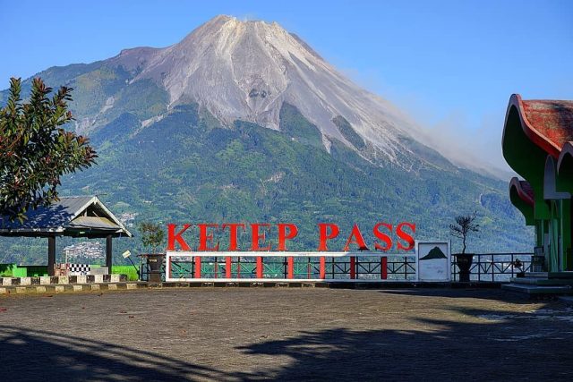 Habis Dari Candi Borobudur, Coba Deh Singgah Ke Ketep Pass Untuk ...