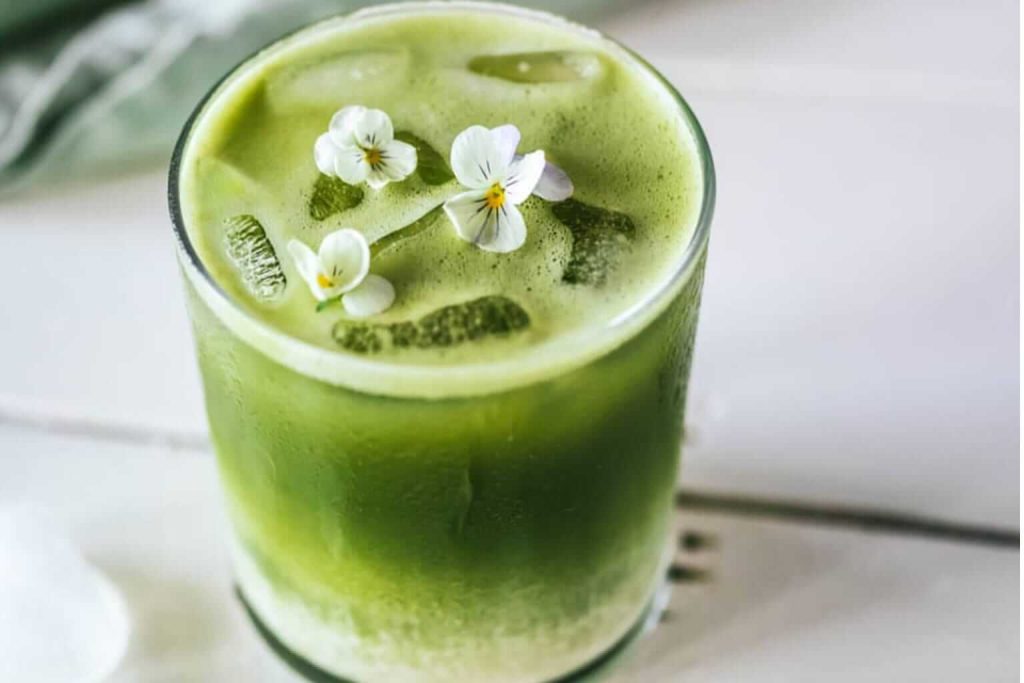 Resep Mudah Membuat Iced Matcha Latte yang Menyegarkan | Hibur.id