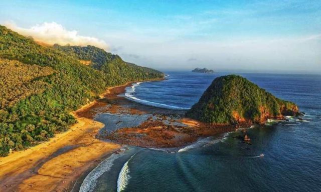 7 Tempat Wisata Hidden Gem yang Wajib Dikunjungi di Indonesia | Hibur.id